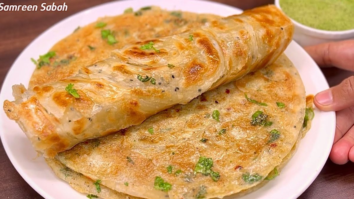 Crispy Egg Paratha Recipe | Healthy Breakfast |Street Style Egg Paratha ...